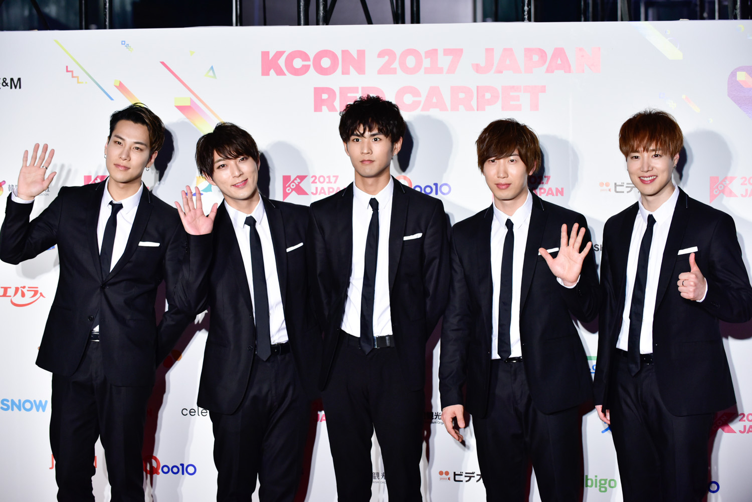 【PHOTO】CODE-V＆H.U.B日本人メンバーRUI＆プンデンイ「KCON 2017 JAPAN」5/21(日)レッドカーペットに登場！ - Kstyle