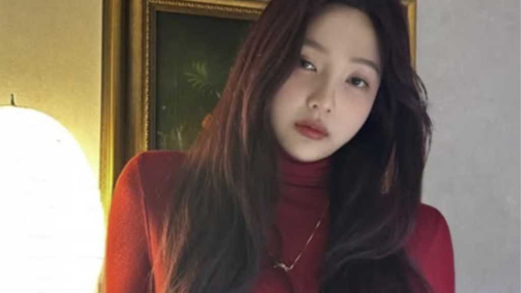 Red Velvet ジョイ、魅力的な冬コーデ…美しい近況ショットに釘付け - Kstyle