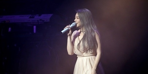 Ailee、コンサート「I AM : RE-BORN」でファンたちに最高の年末をプレゼント…圧倒的な歌声を披露 - Kstyle