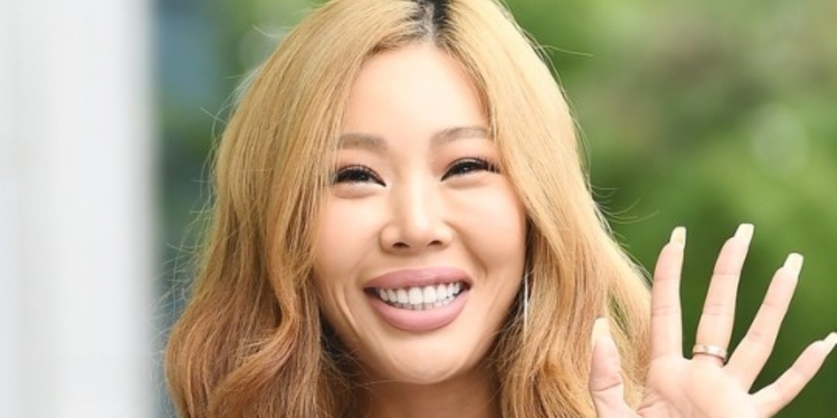 【PHOTO】Jessi「音楽中心」の収録に参加…抜群のスタイル（動画あり） - Kstyle