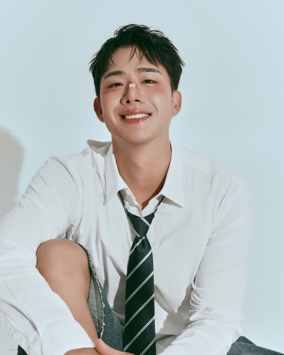 「脱出おひとり島」出演チャ・ヒョンスン、白血病で闘病中であることを告白…東方神起 チャンミンなど仲間たちから応援の声 - Kstyle