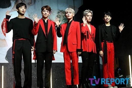 【PHOTO】We In The Zone、デビューアルバム発売記念ショーケースを開催…力強いパフォーマンス - Kstyle