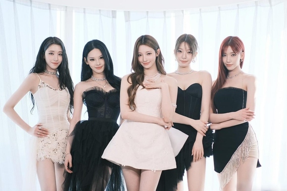 “イ・スマンがプロデュース”A2O MAY、10月24日に1st EP「PAPARAZZI ARRIVE」を発売 - Kstyle