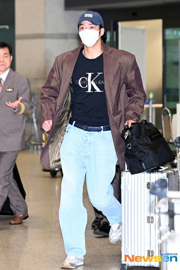 【PHOTO】SF9 ロウン、海外スケジュールを終えてフランスから帰国（動画あり） - Kstyle