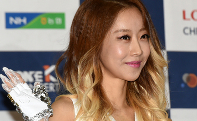 ヤンパ、IHQと専属契約を締結…OSTからラジオDJまでマルチに活躍中 - Kstyle