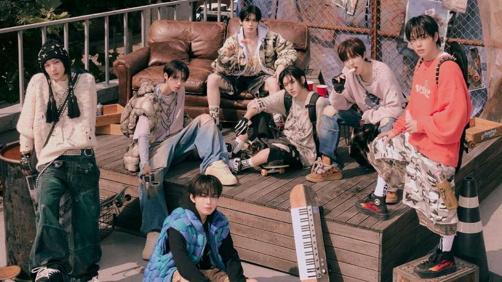 JYPの新ボーイズグループKickFlip、1stミニアルバム「Flip it, Kick it！」コンセプトフォトを公開 - Kstyle