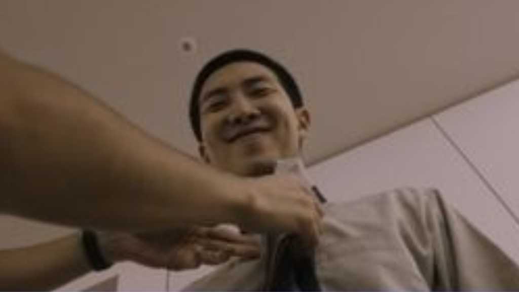 BTSのRM、収録曲「Around the world in a day」MVをサプライズ公開！ナチュラルな魅力を披露 - Kstyle