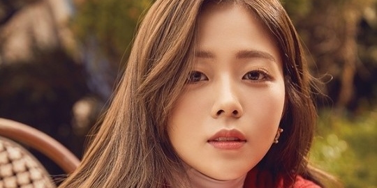 HYNN、女子大生らしい清純な魅力をアピール「たくさんの愛…毎日幸せ」 - Kstyle