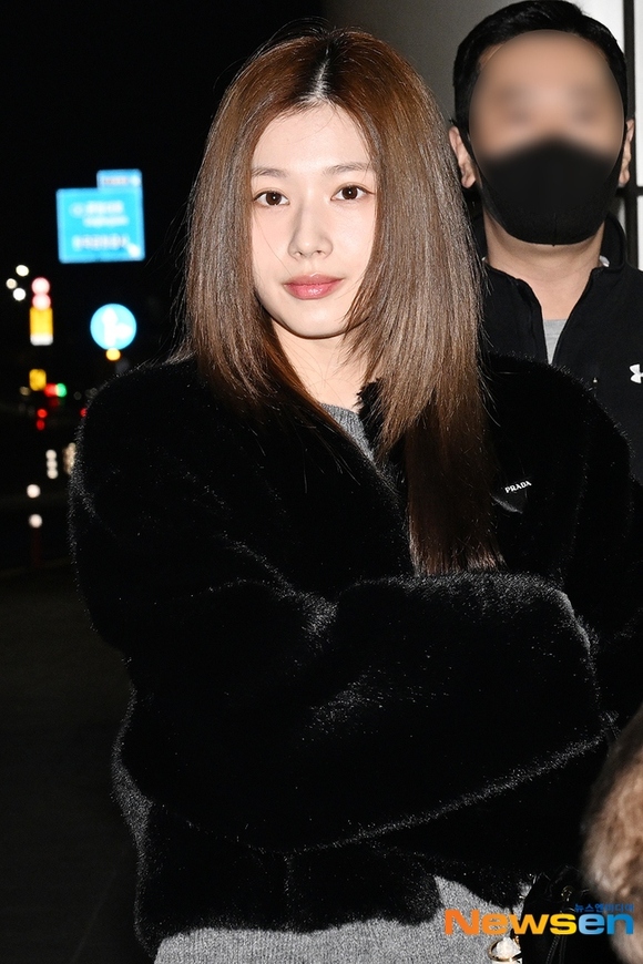 【PHOTO】TWICEのユニットMISAMO「Mステ SUPER LIVE 2024」のため日本へ出国（動画あり） - Kstyle