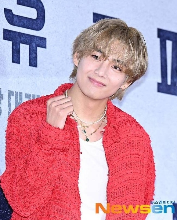 “入隊中”BTSのV、過酷な冬の訓練を終え…ファンに近況を報告 - Kstyle