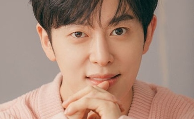 元BOYFRIEND ドンヒョン、IHQと再契約を締結「変わらず心強いパートナーになってくれた」 - Kstyle