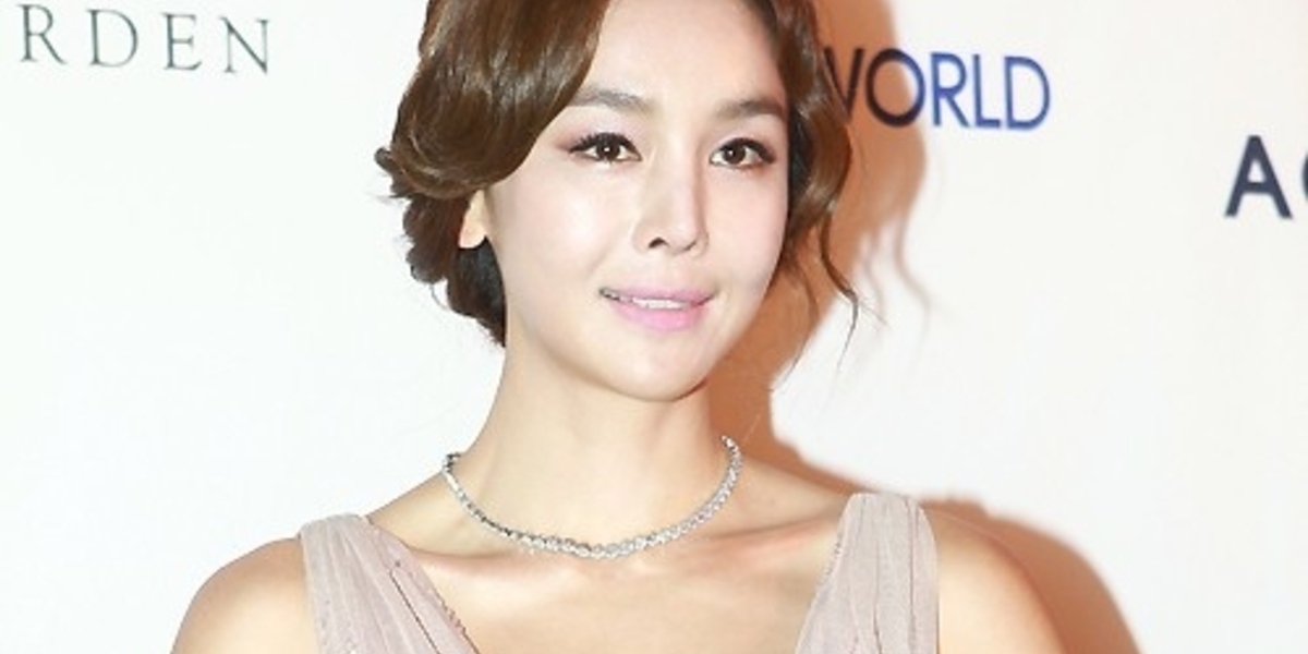 “不倫疑惑”キム・セア、守秘義務違反の名誉毀損訴訟で嫌疑なしに「民事訴訟は進行中」 - Kstyle