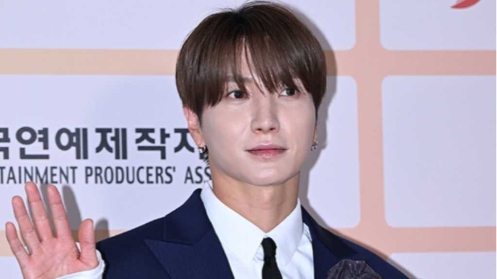 SUPER JUNIOR イトゥク、本日(13日)入隊するウニョクに「寂しくなるね…シクシク」 - Kstyle