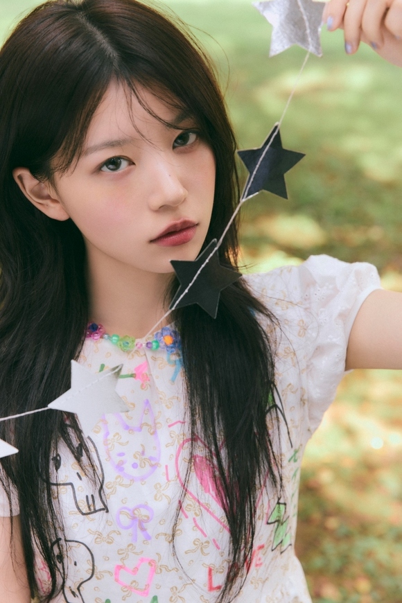 LE SSERAFIM 宮脇咲良、ILLIT モカ＆イロハも登場！「NHK紅白歌合戦」の特別企画に参加 - Kstyle