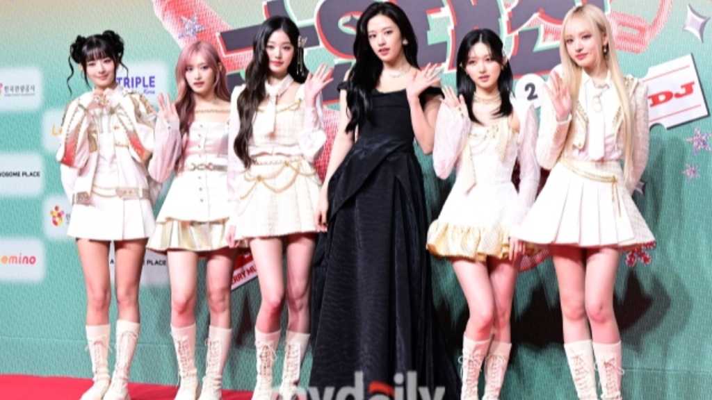 【PHOTO】IVE「2024 SBS歌謡大典」レッドカーペットに登場 - Kstyle