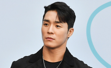 Microdot、新曲「Not A City Boy」MV公開…両親の借金騒動乗り越えカムバック - Kstyle