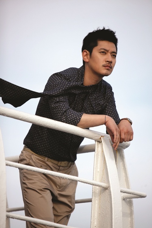 Bobby Kim「独り身、凍りついた地球に僕一人残された感じ」 - Kstyle