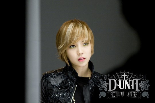 D-UnitのUjin、カムバックを控えMVの画像を公開 - Kstyle