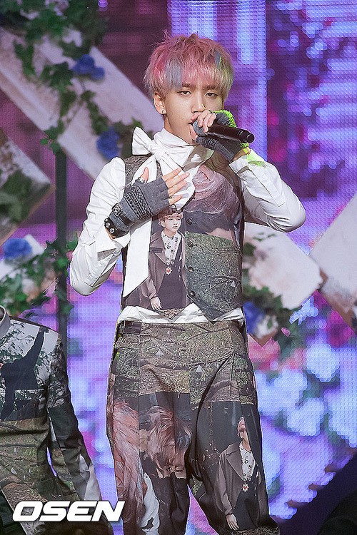 【PHOTO】B1A4「M COUNTDOWN」に出演“視線を引きつけるツートーンヘア” - Kstyle