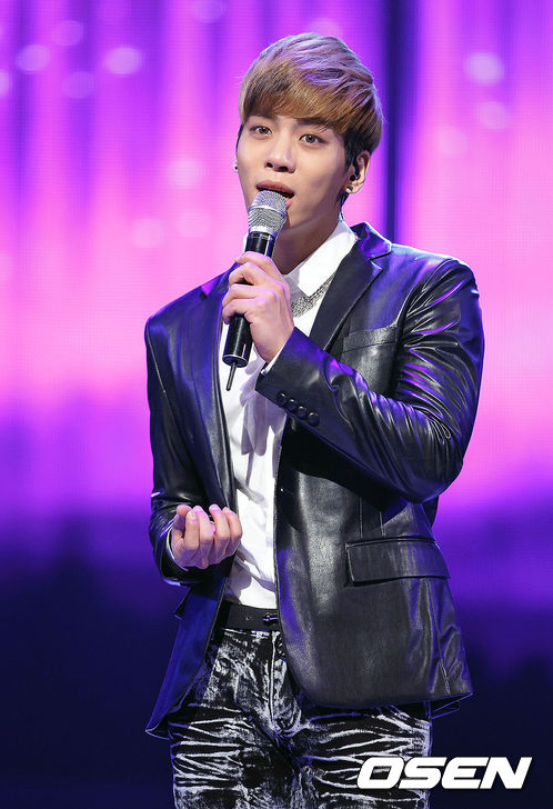 【PHOTO】SHINee「M COUNTDOWN」に出演“派手なステージ” - Kstyle