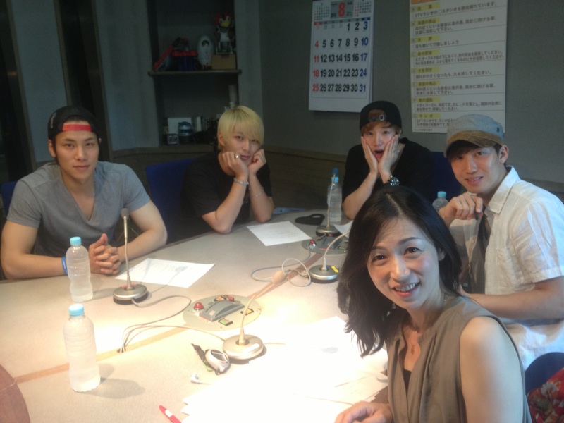 CODE-Vの4thシングル収録曲「夕顔」誕生秘話を公開“80代の女性リスナーのお便りから…” - Kstyle