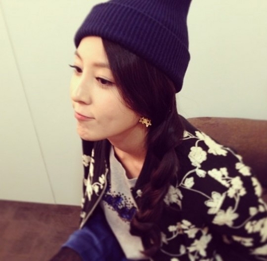 BoA、女性らしい魅力漂う近況ショット…髪の毛を編んでさらにキュート！ - Kstyle