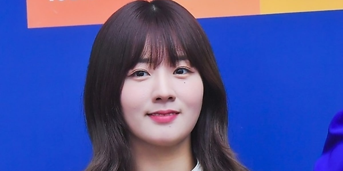 Apink ユン・ボミ、熱愛説が浮上…TWICEも手掛ける有名作曲家と交際8年の報道 - Kstyle