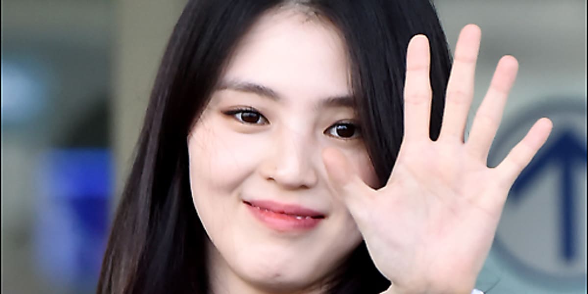 【PHOTO】ハン・ソヒ、熱愛説後初めて…海外スケジュールのためニューヨークへ出国 - Kstyle