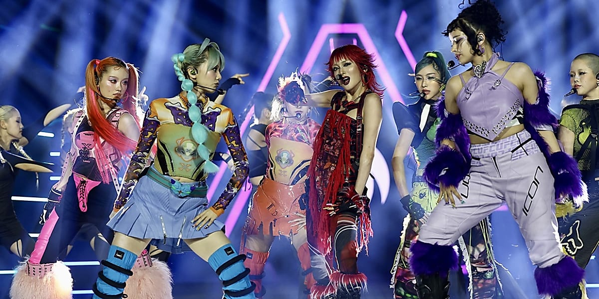 XG、韓国で開催された「VCT Pacific 2024」決勝ステージに登場！コラボ曲「UNDEFEATED」を初披露 - Kstyle