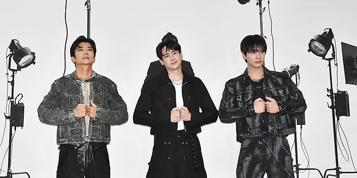 【PHOTO】2PM「タンタラJYP」の収録に参加…カメラの前で決めポーズ - Kstyle
