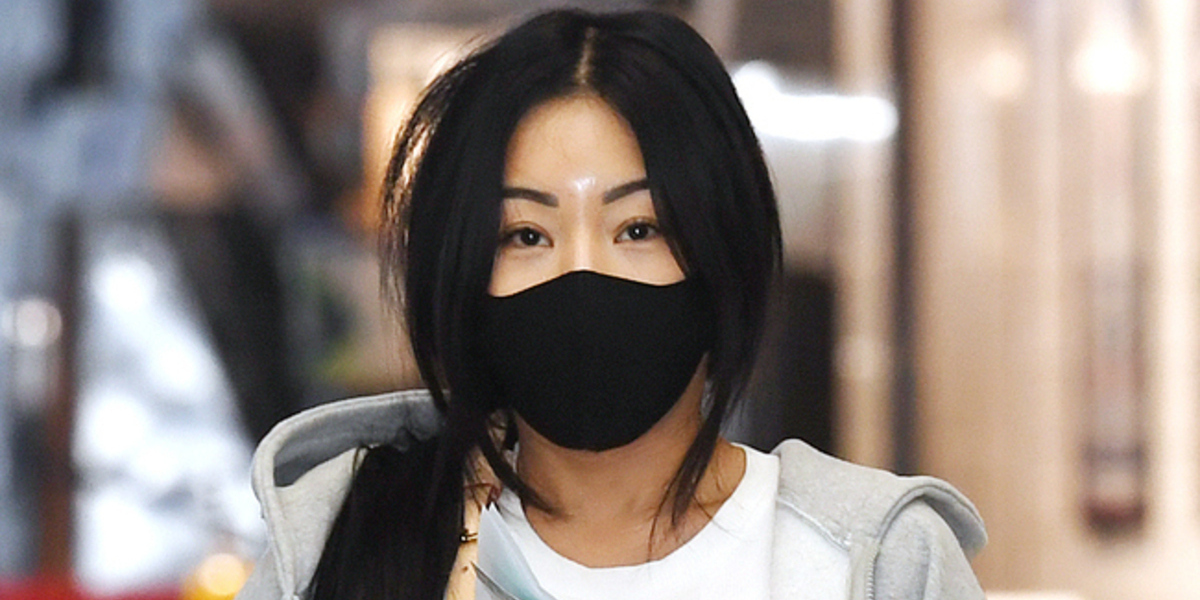 【PHOTO】Jessi、アメリカから帰国…ラフなファッションで登場（動画あり） - Kstyle