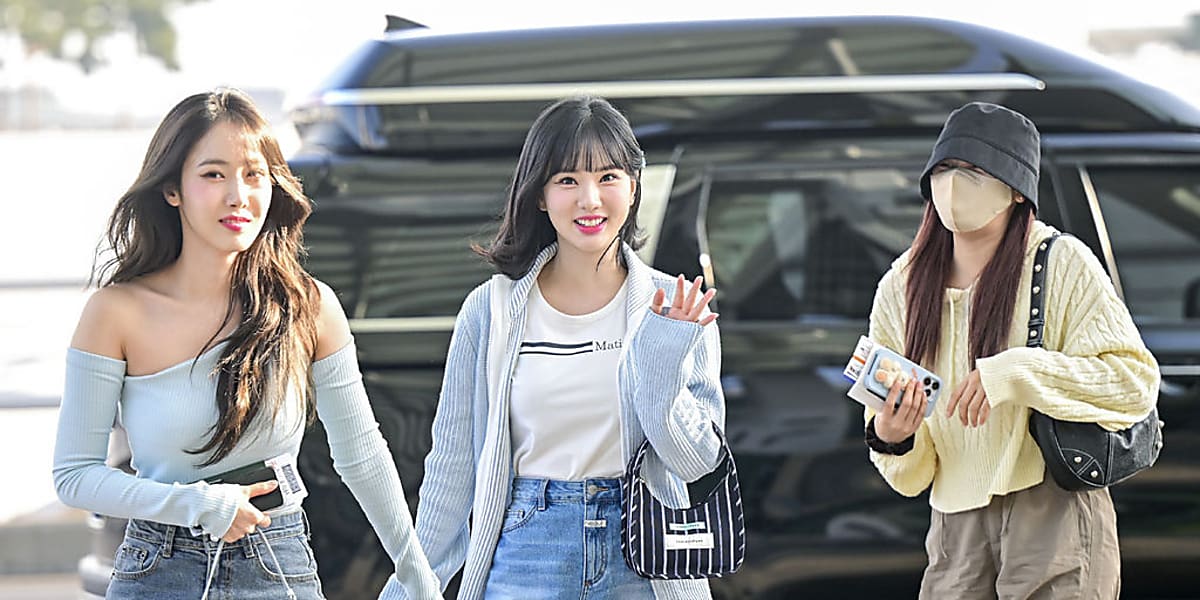 【PHOTO】VIVIZ「MBC IDOL RADIO LIVE」出演のため日本へ…笑顔で空港に登場 - Kstyle