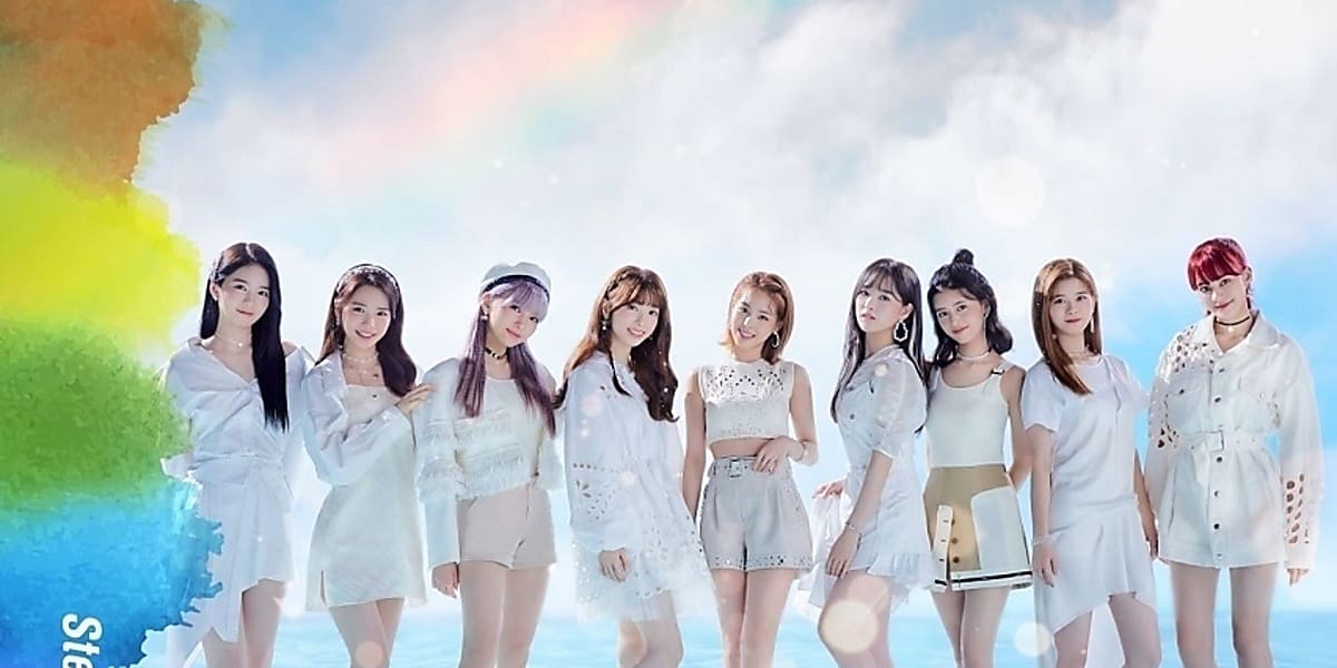 NiziU、デビュー曲「Step and a step」がストリーミング累計1億回再生を突破！公式LINEスタンプも初登場 - Kstyle