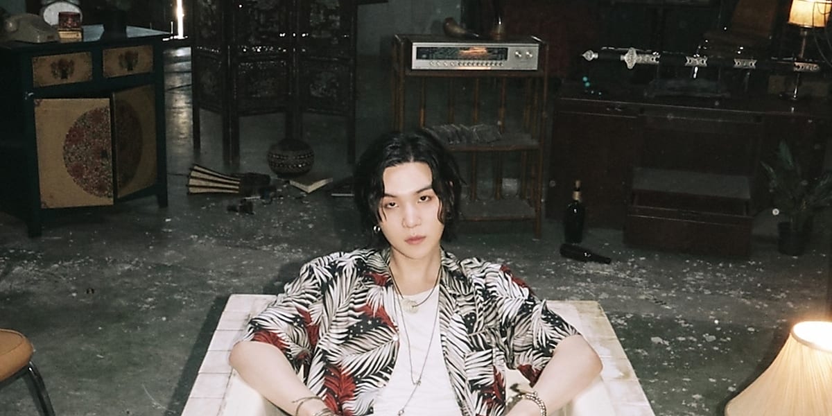 BTSのSUGA、ソロアルバム「D-DAY」が米「ビルボード200」で2位に！ - Kstyle