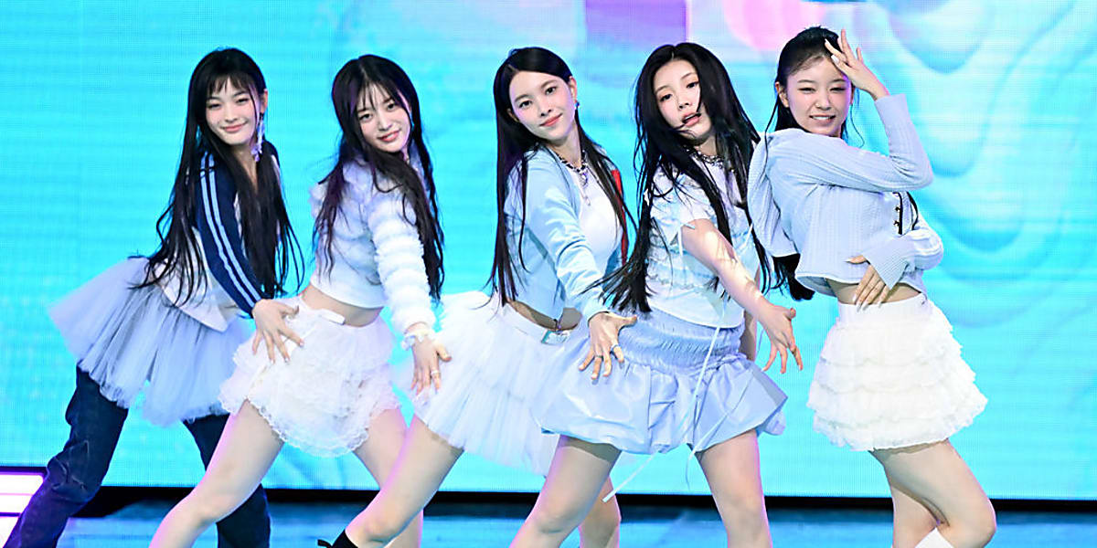 【PHOTO】ILLIT、4/9放送の「THE SHOW」で1位を獲得！ - Kstyle