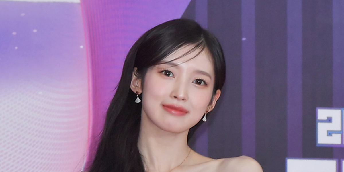 【PHOTO】OH MY GIRL アリン「2023 KBS歌謡祭」韓国公演のレッドカーペットに登場 - Kstyle