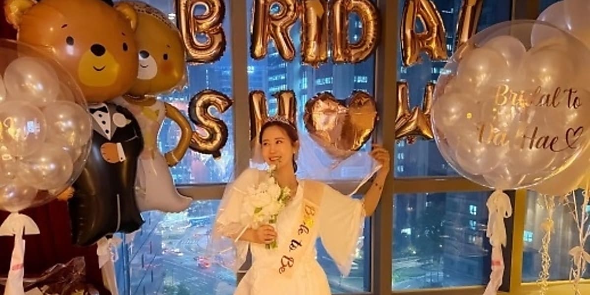 “SE7ENと結婚”イ・ダヘ、挙式を控えてブライダルシャワーの写真を公開「プレゼントに感動」 - Kstyle