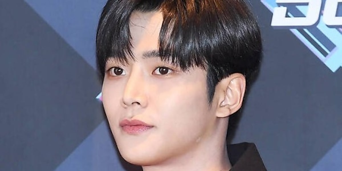 SF9 ロウン、個人活動に専念する心境を手紙で告白「責任ある人生を送れるように見守ってほしい」 - Kstyle