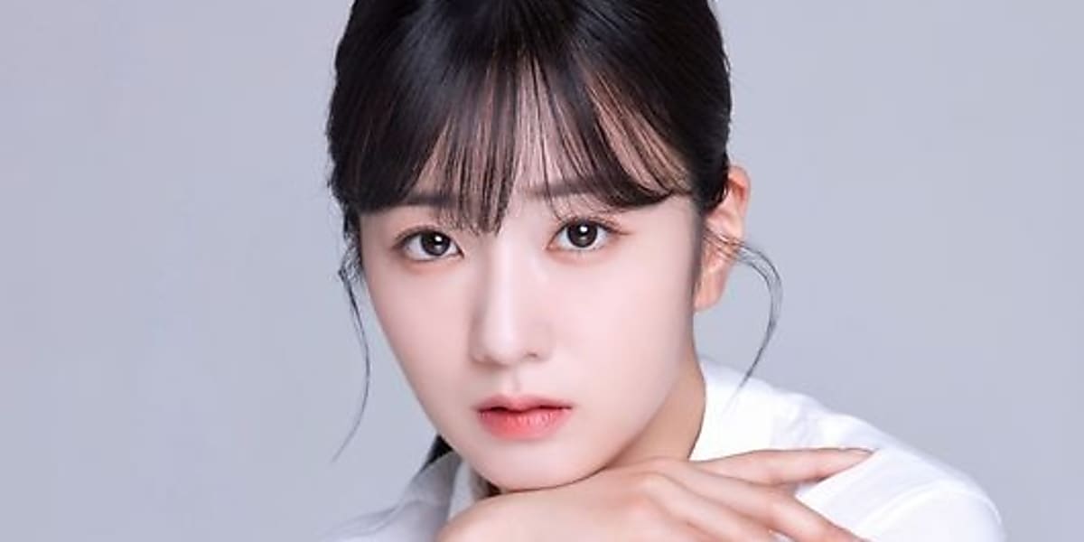 Apink ユン・ボミ、熱愛認める…お相手はTWICEも手掛ける9歳年上の有名作曲家（公式） - Kstyle