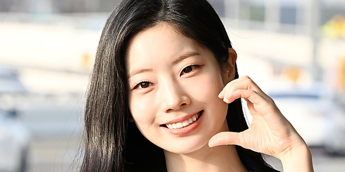 【PHOTO】TWICE ダヒョン、スケジュールのため日本へ出国…美しいくびれに視線釘付け（動画あり） - Kstyle