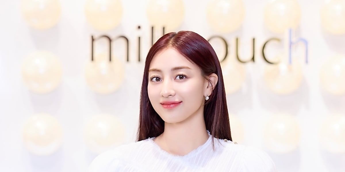 【PHOTO】TWICE ジヒョ、原宿に降臨！ミューズ務める「milktouch」新商品お披露目イベントに登場 - Kstyle