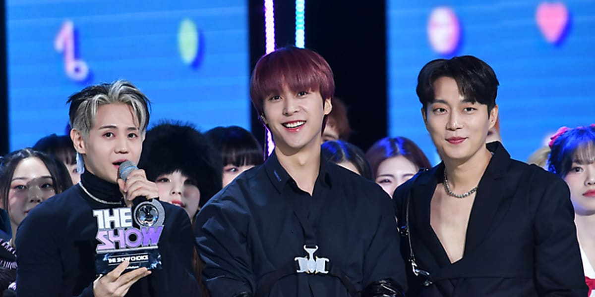 【PHOTO】Highlight、11/15放送「THE SHOW」で1位を獲得！ - Kstyle