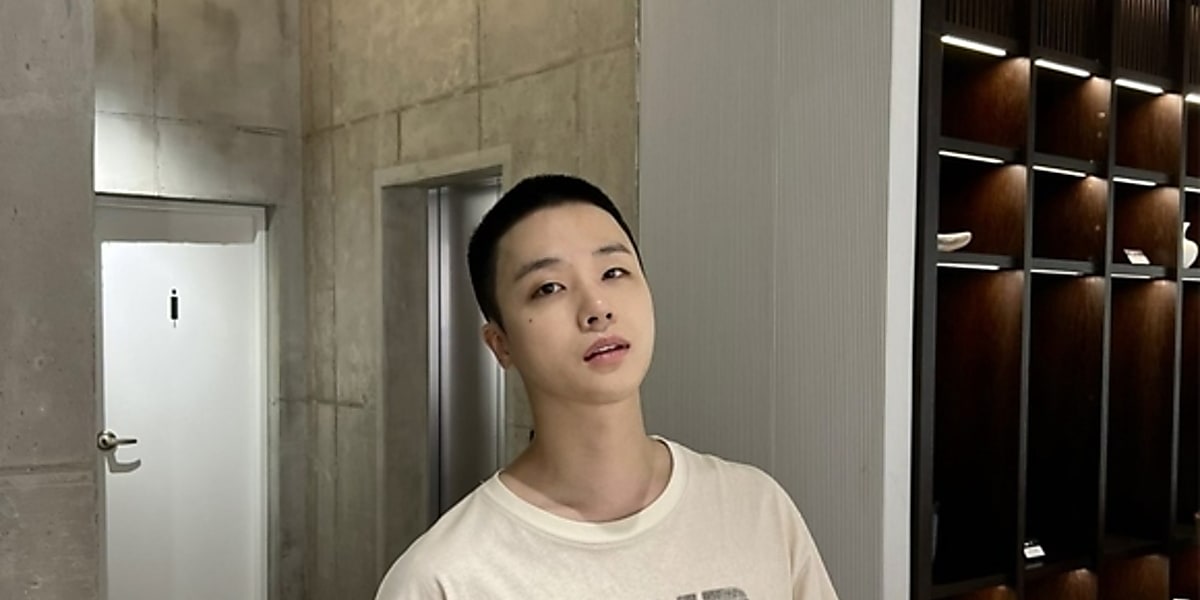 iKON ジナン、本日（7/20）入隊…SNSで爽やかな坊主姿を公開 - Kstyle