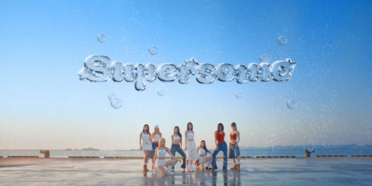 fromis_9、タイトル曲「Supersonic」MV公開…希望を伝える“サマーヒロイン”に変身 - Kstyle