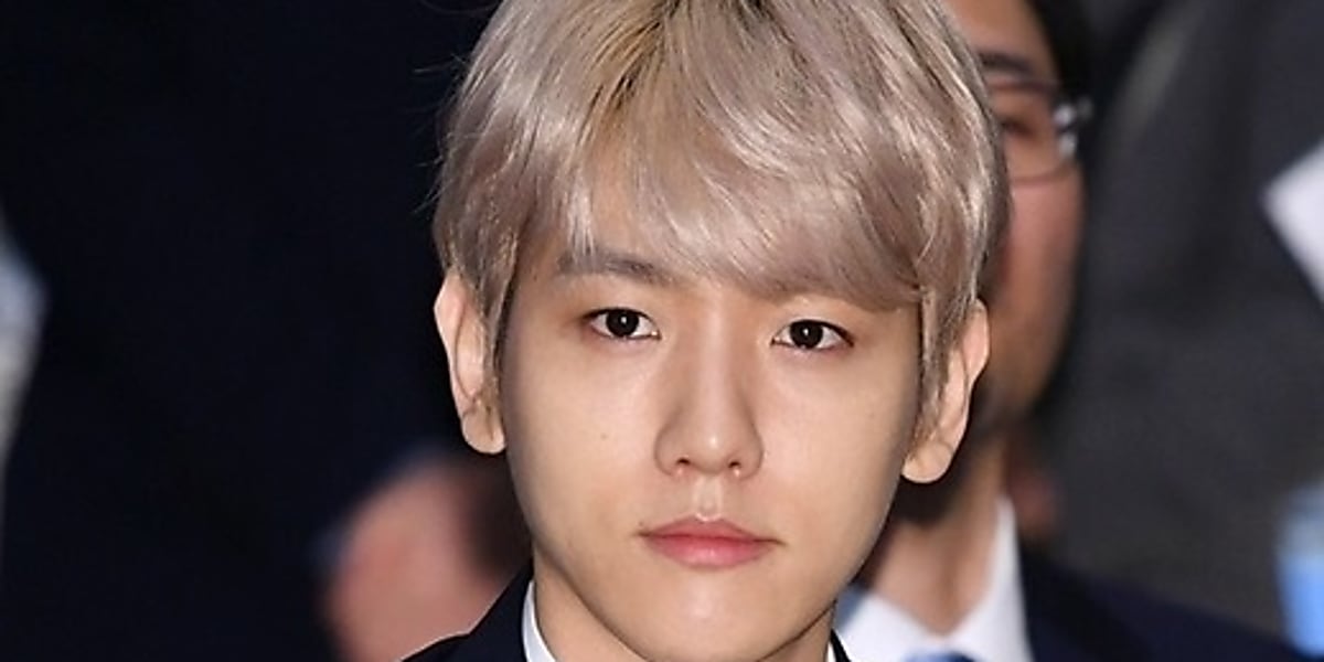 EXO ベクヒョン、靴下の共同購入めぐりコメント…ファンのための行動が思わぬ議論に - Kstyle