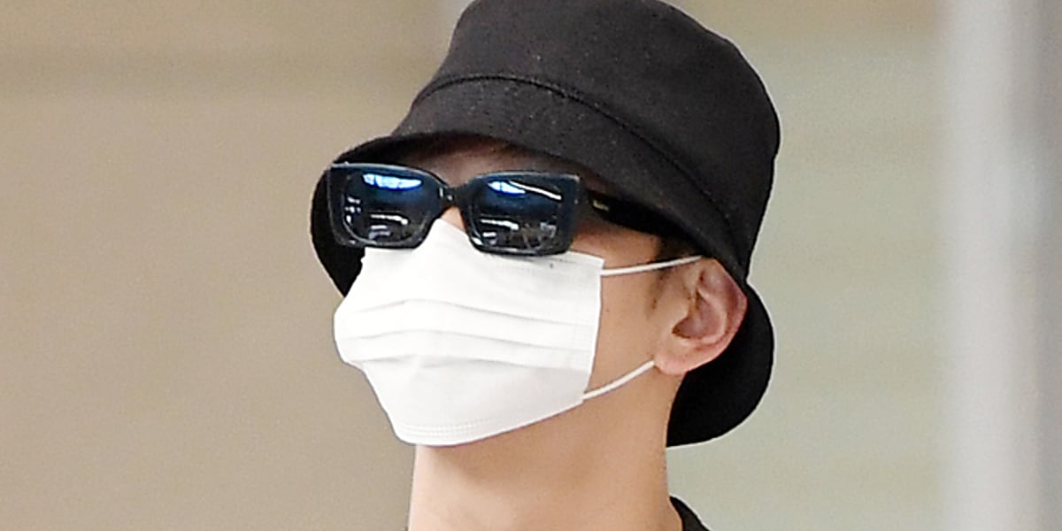 【PHOTO】2PMのJun․ K、海外スケジュールを終えて帰国…魅力的なブラックコーデ - Kstyle