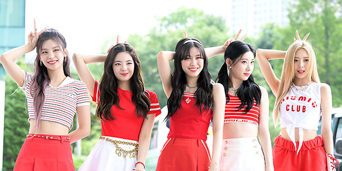 【PHOTO】ITZY「2時脱出Cultwo Show」出演のため放送局へ…キュートなルピピース（動画あり） - Kstyle