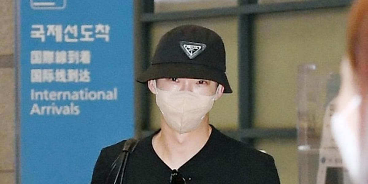 【PHOTO】2AM チョグォン、日本でのコンサートを終えて帰国…ラフなハーフパンツ姿（動画あり） - Kstyle