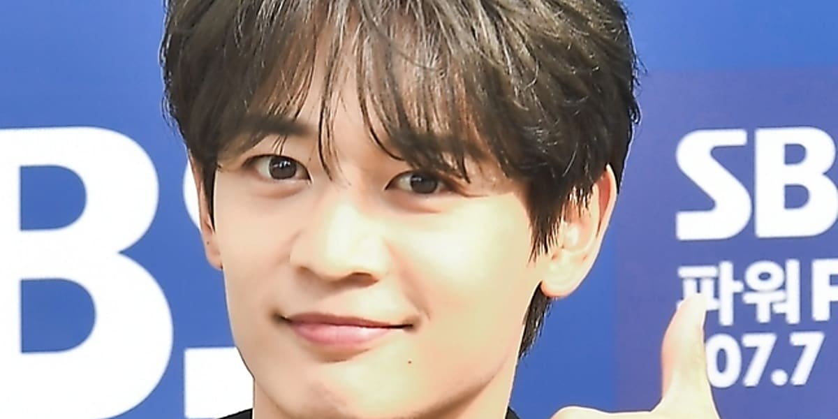 【PHOTO】SHINee ミンホ「2時脱出Cultwo Show」出演のため放送局へ - Kstyle