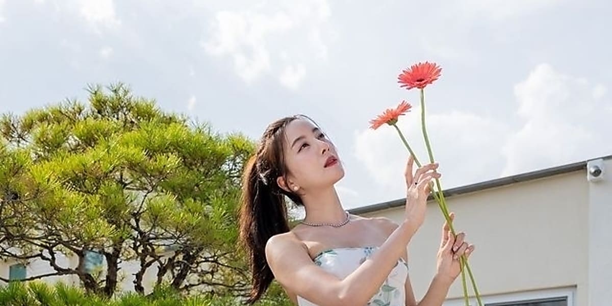 “電撃結婚”女優チェ・ユンソ、SNSで心境を明かす「幸せに暮らしていく」 - Kstyle